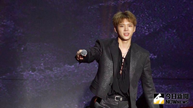 來台開唱鞠躬道歉！南優鉉逼哭粉絲 | beanfun!