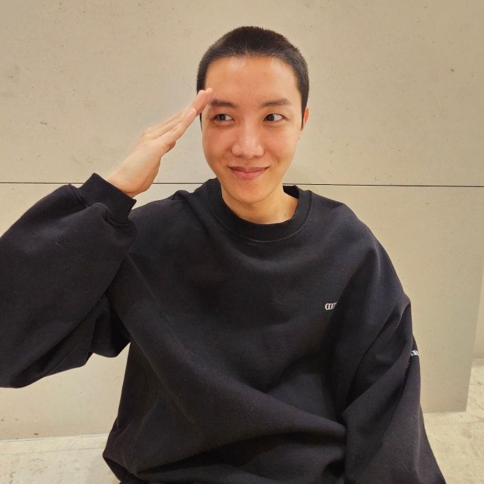 BTS j-hope當兵去！Jimin公開平頭合照 | beanfun!