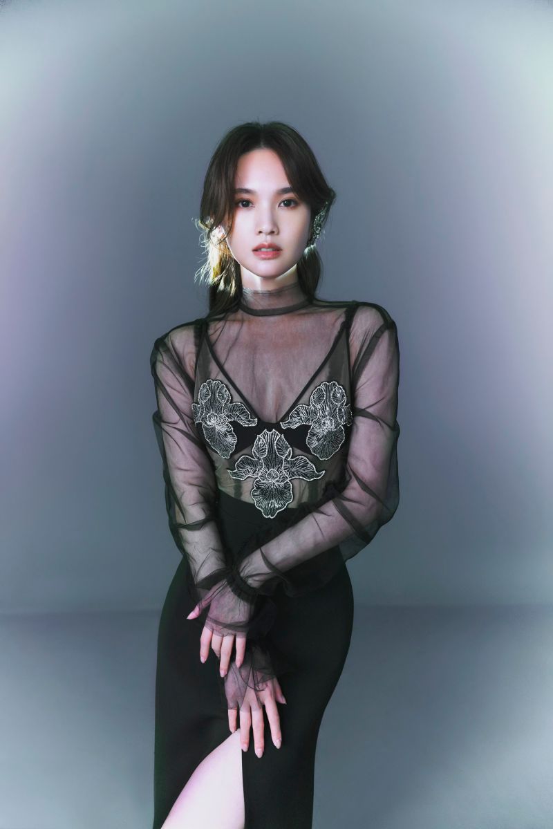 楊丞琳曬性感透視裝！官宣喜訊：真的等太久 | beanfun!