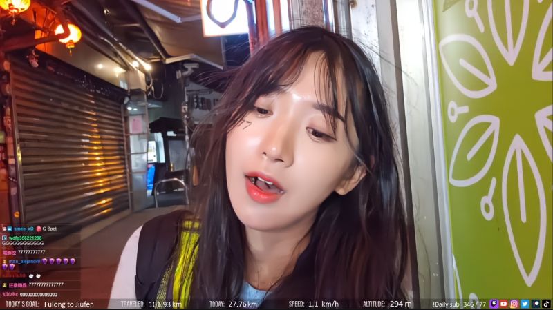 企鵝妹環台「4天踏破100公里」！扛14公斤裝備爬上九份 鄉民服了 | 新奇 | NOWnews今日新聞