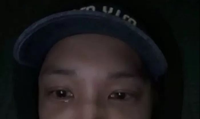 EXO成員Kai「突然被入伍」！開直播流淚啜泣 | beanfun!