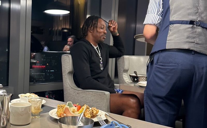 獨／魔獸霍華德朝聖「吃到飽霸主」嗨翻民眾 懂吃台式炒飯卻怕它 | 美食旅遊 | 生活 | NOWnews今日新聞