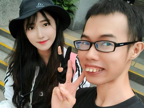 鄧佳華黏企鵝妹熱舞！5度喊：我保護你 被問「苡若呢」神回5字 | 新奇 | NOWnews今日新聞