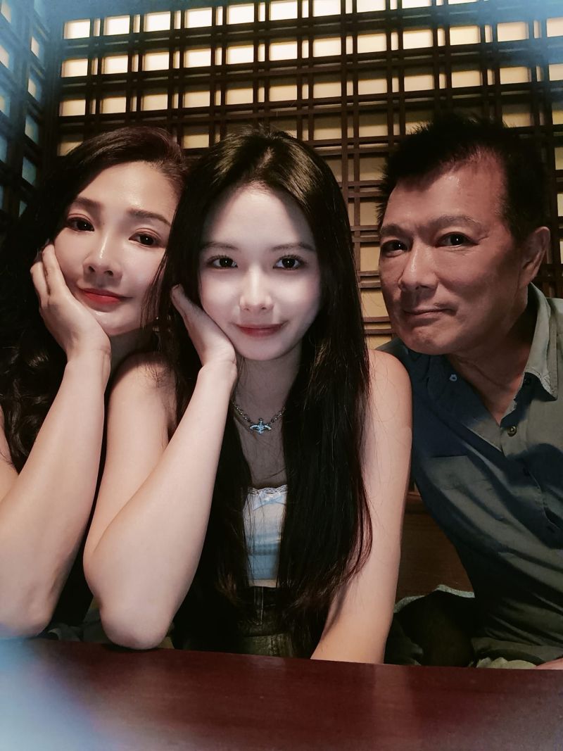 女兒蔡中泠太正了 蔡詩萍PO照：我根本長工 | beanfun!