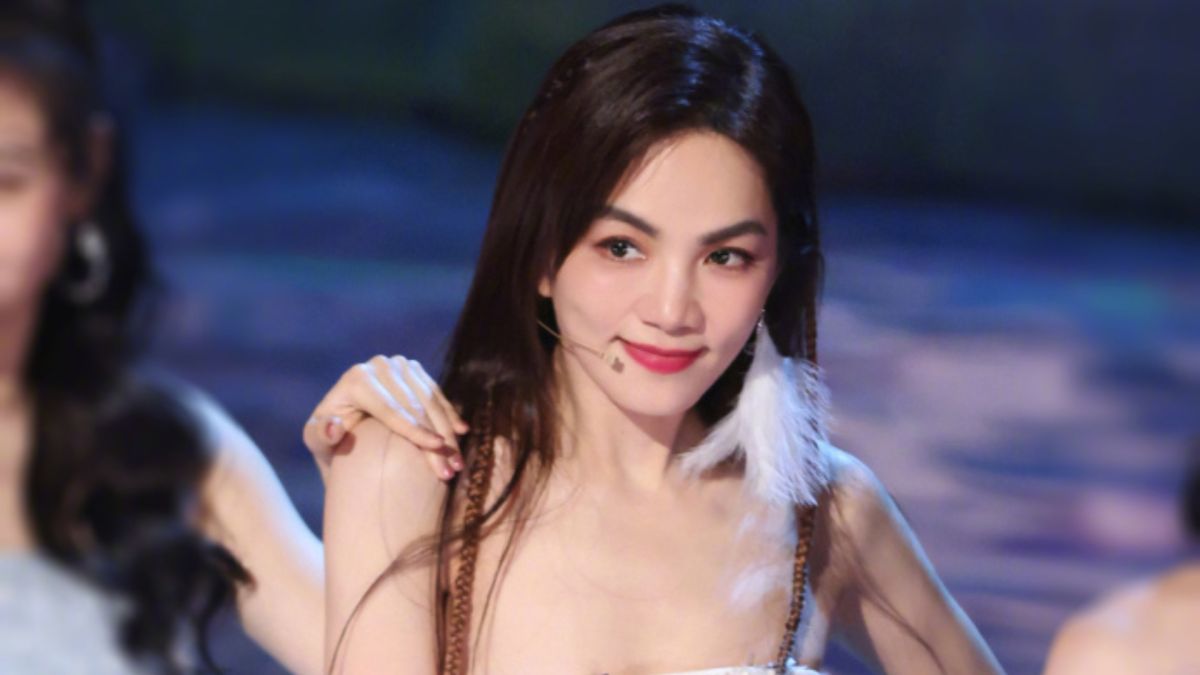 Ella一句「組團22年還沒這麼女過」被轟性別歧視 改文後登上熱搜 | 娛樂 | NOWnews今日新聞