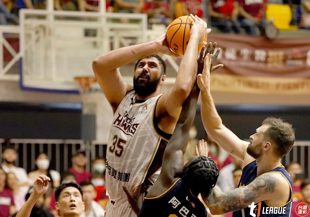 T1／獵鷹爭冠失利！錢韋成：內線高度仍會維持、努力補強本土射手 | 籃球 | 運動 | NOWnews今日新聞
