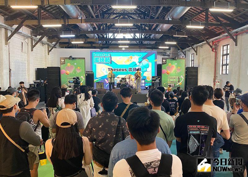 beanfun!潮玩節熱情開唱 百人齊聚現場聽歌：早就決定要來玩了 | 娛樂 | NOWnews今日新聞