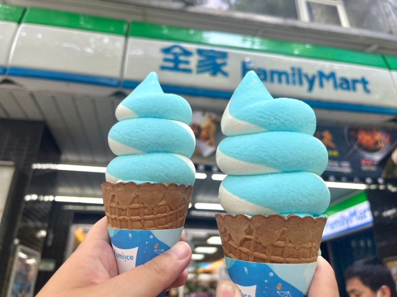 影音／全家霜淇淋攜Xpark！「嗨嗨蘇打」夢幻開賣 還送聯名小物 | 生活 | NOWnews今日新聞