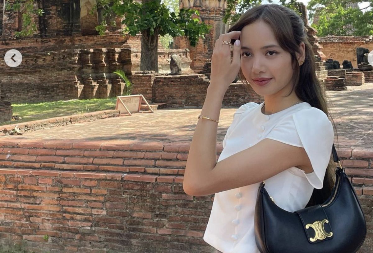 BLACKPINK Lisa素顏美到發光！「人間芭比」水煮蛋肌膚被讚爆 | 娛樂 | NOWnews今日新聞