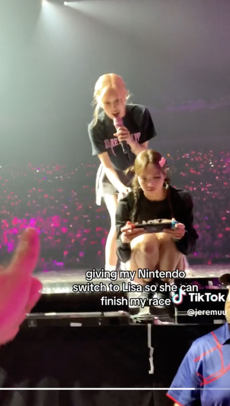 玩到忘我！Lisa演唱會幫粉絲破關Switch | beanfun!