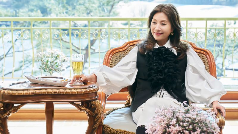 跟婆婆來到2023！《榴蓮小姐》外貌像極仙女 | beanfun!