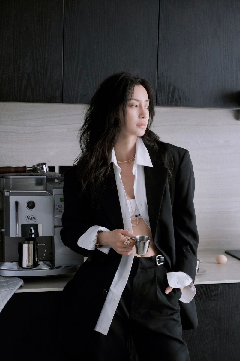 腳指甲過於邋遢！Angelababy求：幫我P圖 | beanfun!