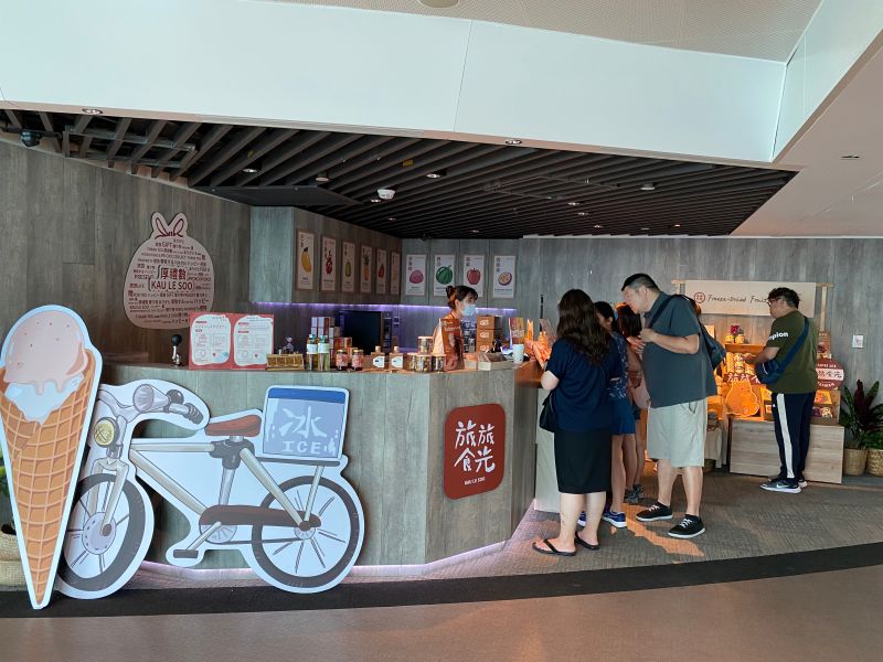 觀光客回來了！暑假101旅客復甦 觀景台人潮達疫前8成、業績也漲 | 美食旅遊 | 生活 | NOWnews今日新聞