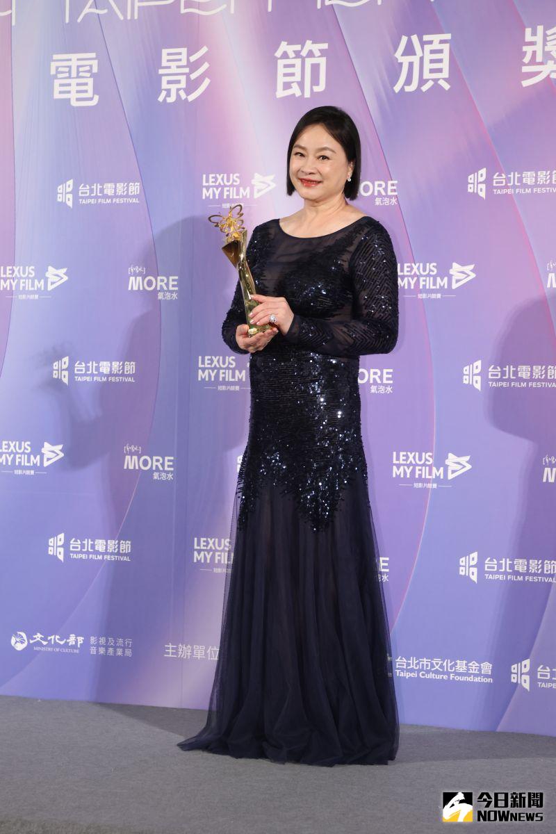 抱走北影影后！陸小芬哽咽把榮耀獻給所有人 | beanfun!