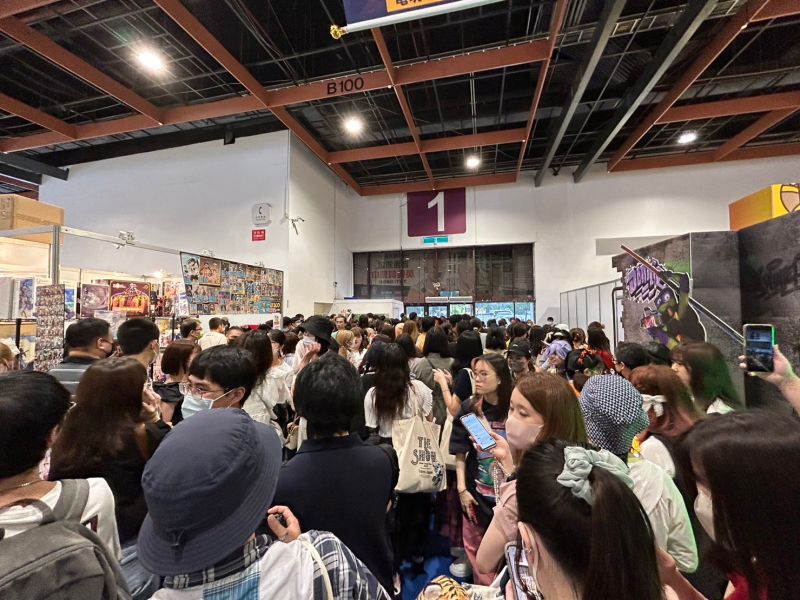 無畏颱風！歌迷夜排漫博追星Travis Japan | beanfun!