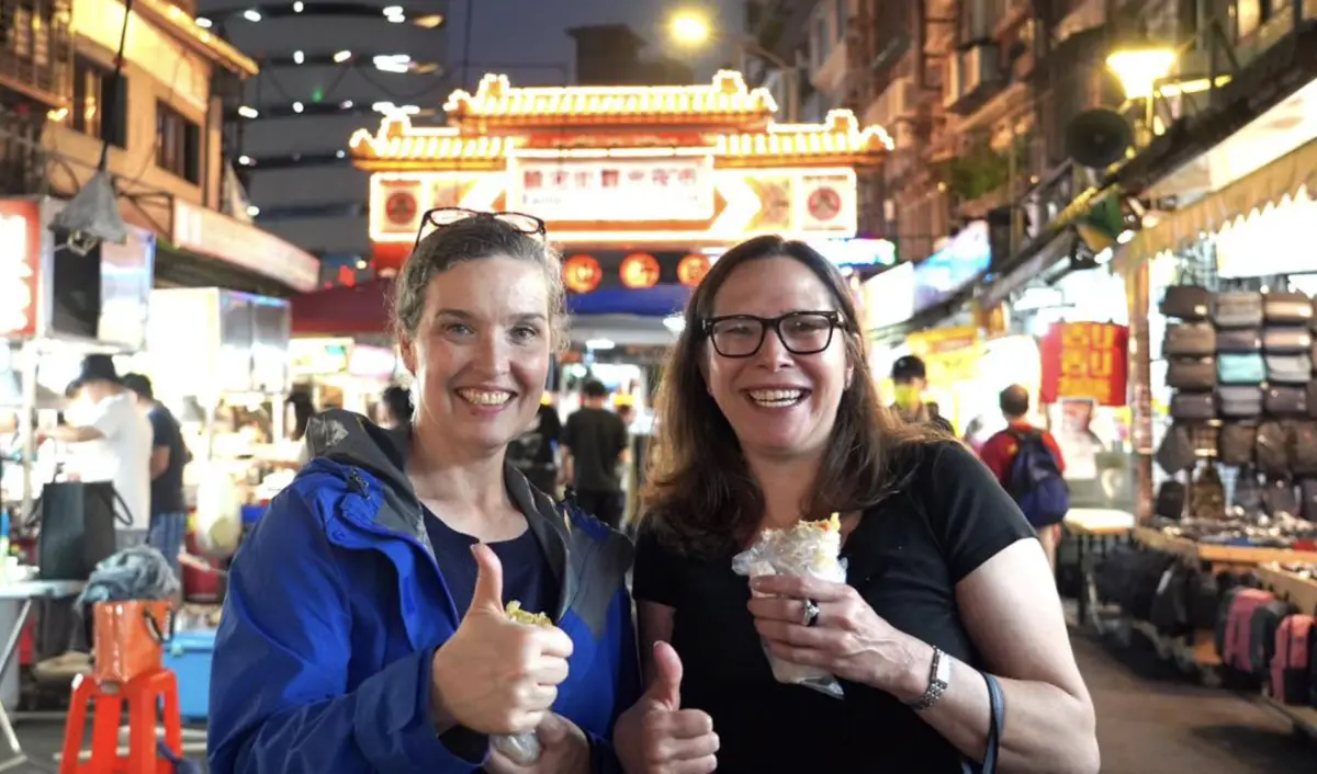 AIT處長孫曉雅接受專訪 自揭最愛饒河街夜市原因 | 政治快訊 | 要聞 | NOWnews今日新聞