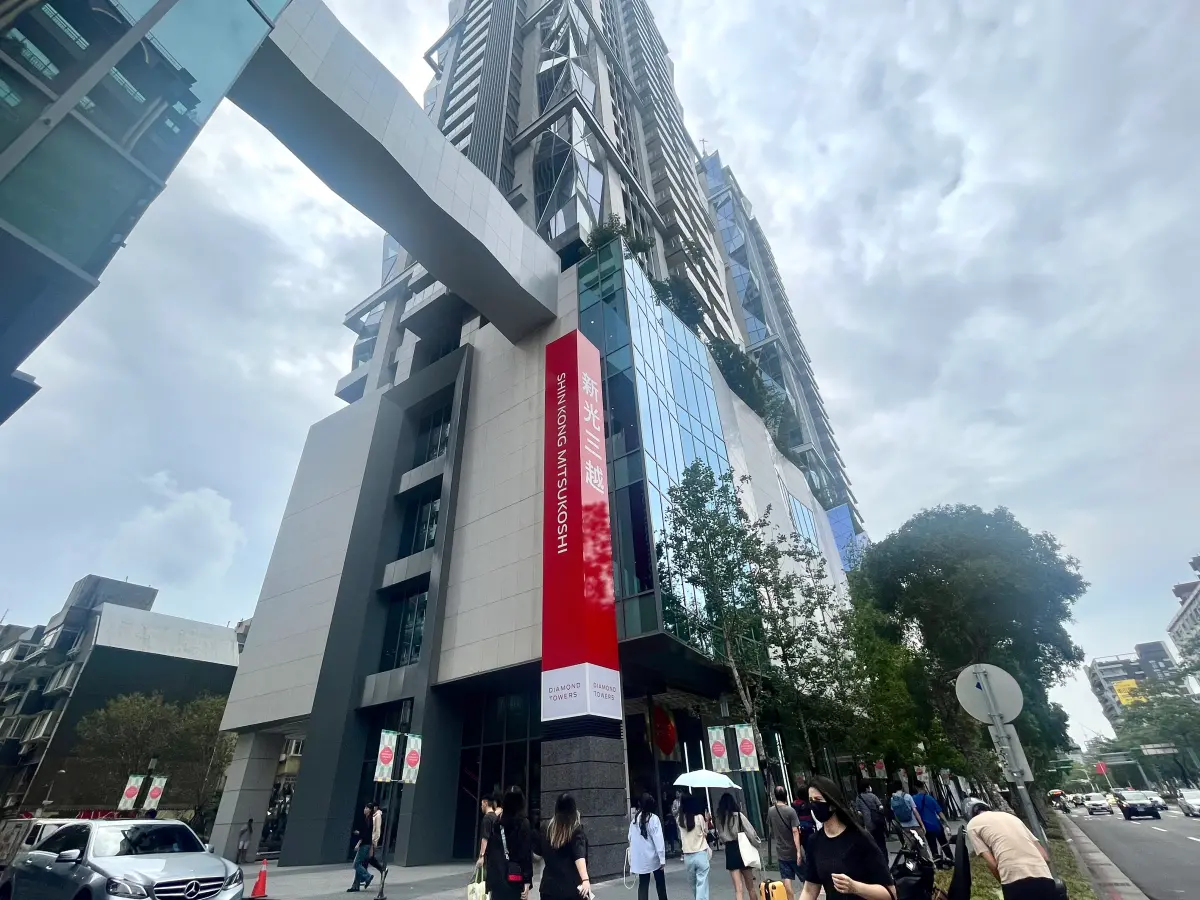 直擊／新光三越Diamond Towers開逛！比拼復興SOGO 2美食爆人潮 | 美食旅遊 | 生活 | NOWnews今日新聞