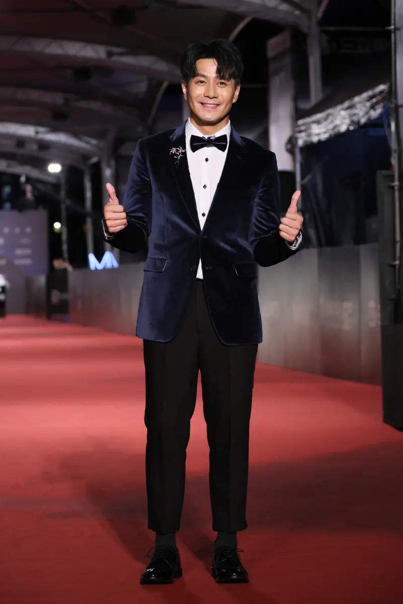 郭彥均聞不倫戀小兵慌了 鍾欣凌上下都露 | beanfun!