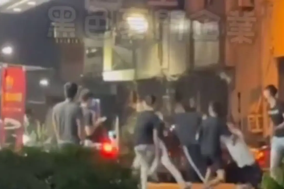 彰化街頭大亂鬥！18少年網路互嗆揪「輸贏」、囂張砸車全遭警逮 | 社會萬象 | 要聞 | NOWnews今日新聞