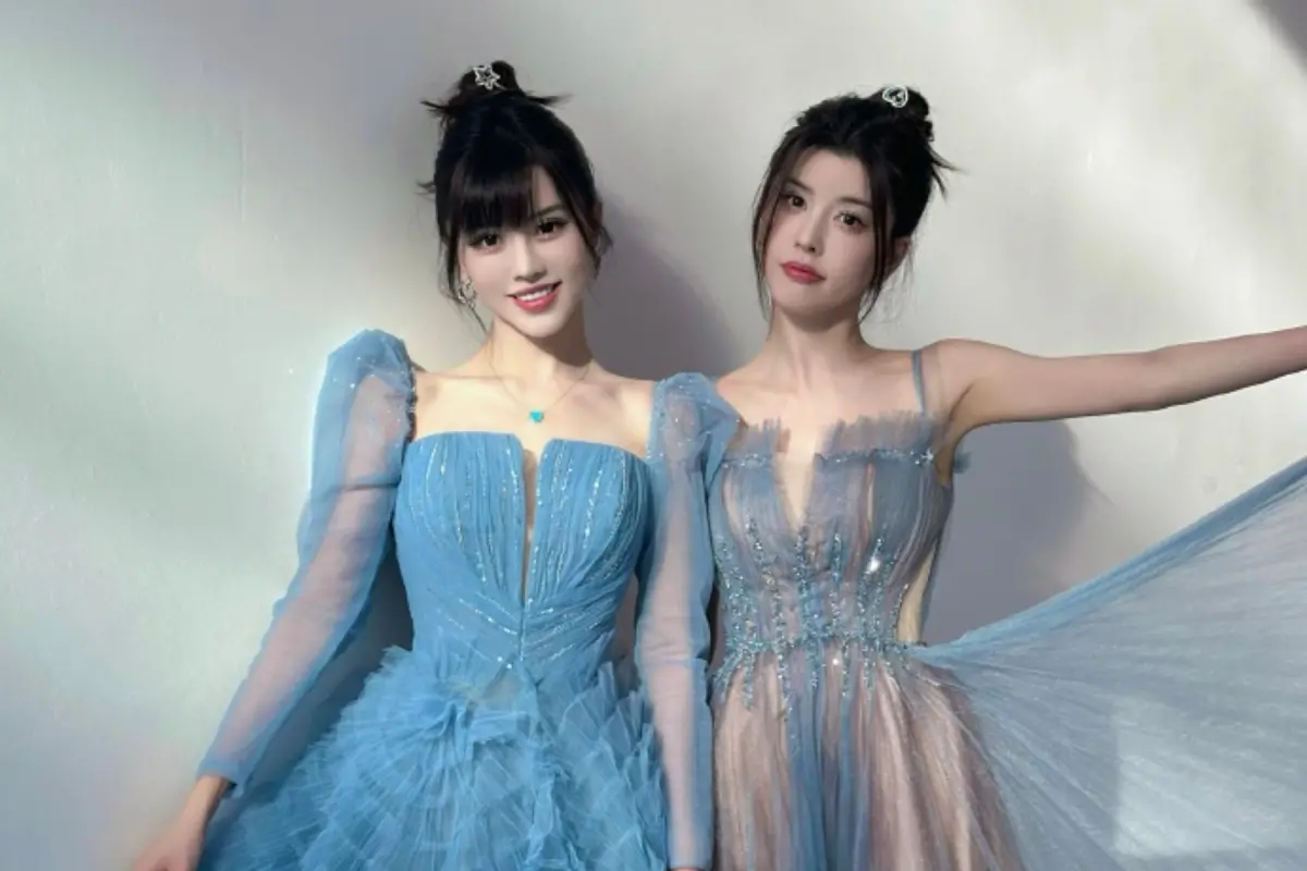 By2容貌又升級！雙胞胎姊妹「越長越不像」 近照曝光遭疑換團員 | 娛樂 | NOWnews今日新聞
