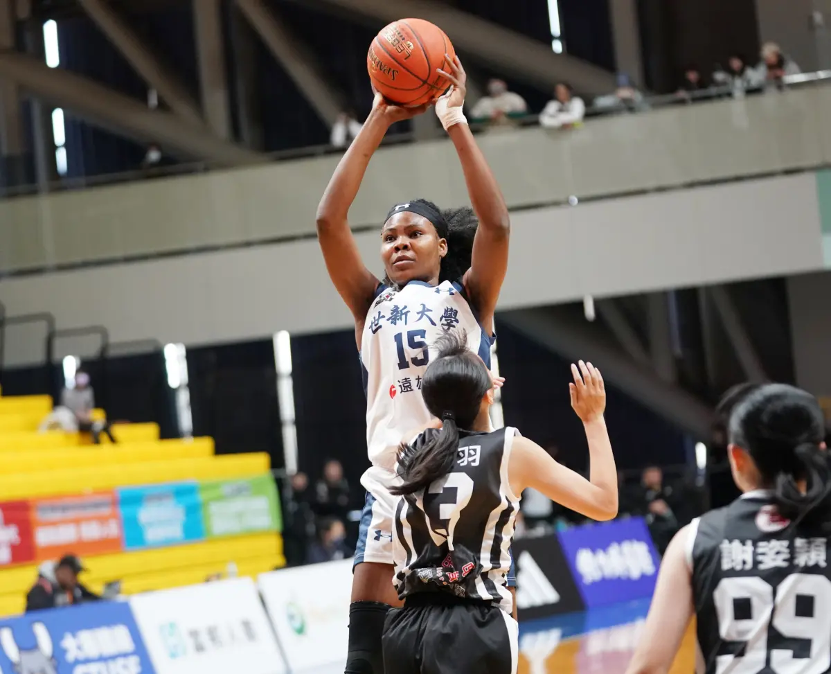 UBA／連霸之路僅剩一名外籍生 世新女籃中鋒趙云楓砍雙十奪首勝 | 運動 | NOWnews今日新聞