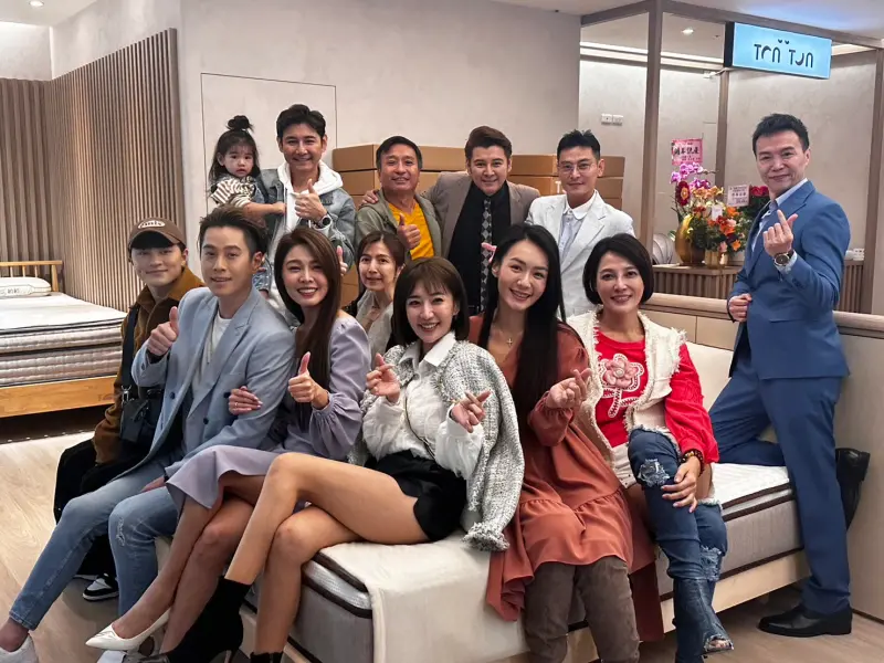 「4寶」報到！50歲陳宇風砸百萬賣床 | beanfun!