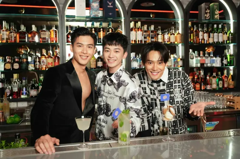 西門町「裸胸」調酒 捕獲BL劇男神黃丞邦 | beanfun!