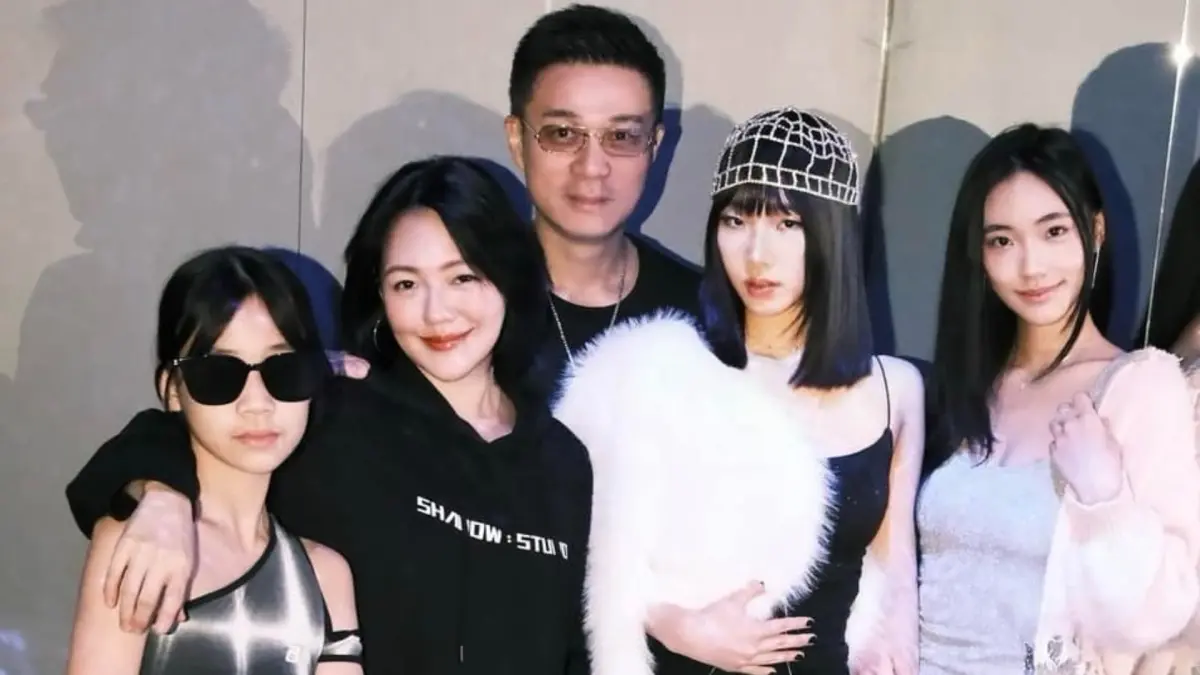 正妹長女Elly 18歲生日！小S罕見發全家福：我已經感到寂寞了 | 娛樂 | NOWnews今日新聞