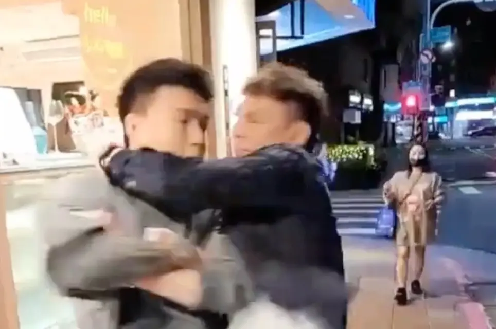 「超派鐵拳」痛毆Toyz下場曝 網紅超哥被依傷害、恐嚇罪起訴 | 社會 | NOWnews今日新聞