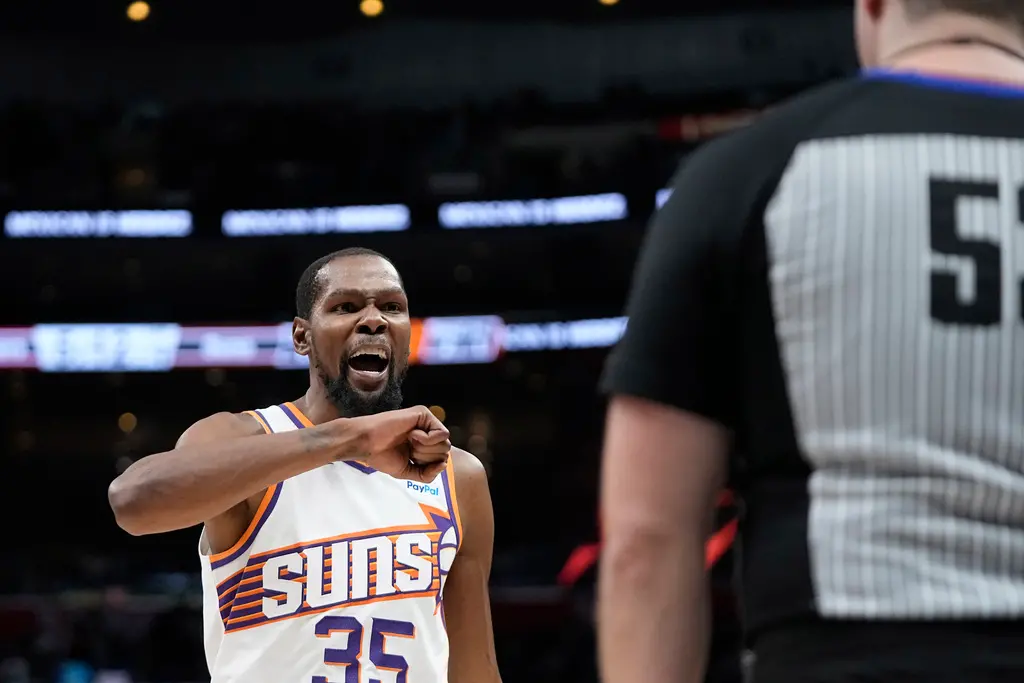 影／KD、Grant Williams爆衝突遭吹T！太陽、獨行俠首節打出火氣 | 運動 | NOWnews今日新聞