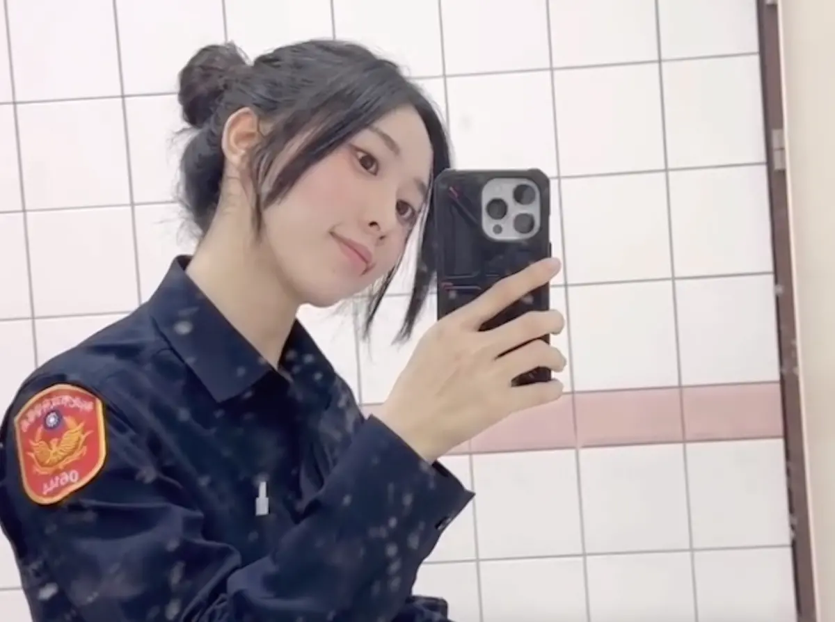 新北小清新女警顏值逆天！PTT暴動「拜託銬我」 8萬IG被神出美翻 | 新奇 | NOWnews今日新聞
