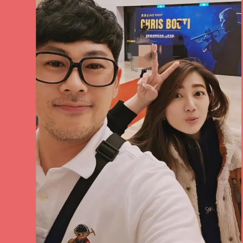 離婚5年爆新戀情！梁靜茹甜蜜依偎眼鏡型男 | beanfun!