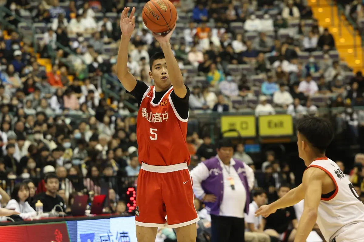HBL／劉耕灝大舞台綻放！狂飆6三分、砍23分 潛力讓人「流口水」 | 運動 | NOWnews今日新聞