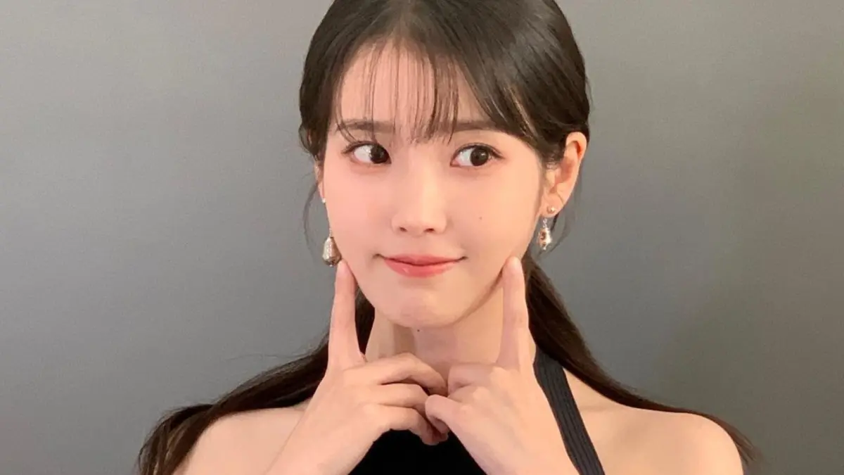 IU寵弟無極限！掏「黑卡」霸氣結清精品 卡片遭起底：存款要破億 | 娛樂 | NOWnews今日新聞