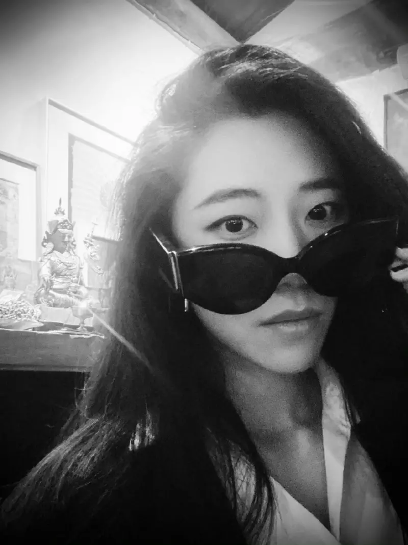 竇靖童笑著回應 王菲女兒傳和女導演結婚了 | beanfun!