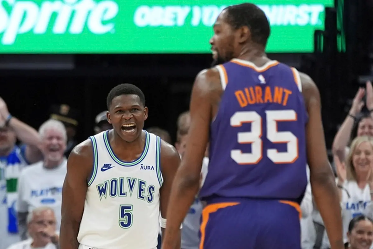 影／傳承！Anthony Edwards單挑KD、朝對方怒吼 後者露出微笑 | 運動 | NOWnews今日新聞