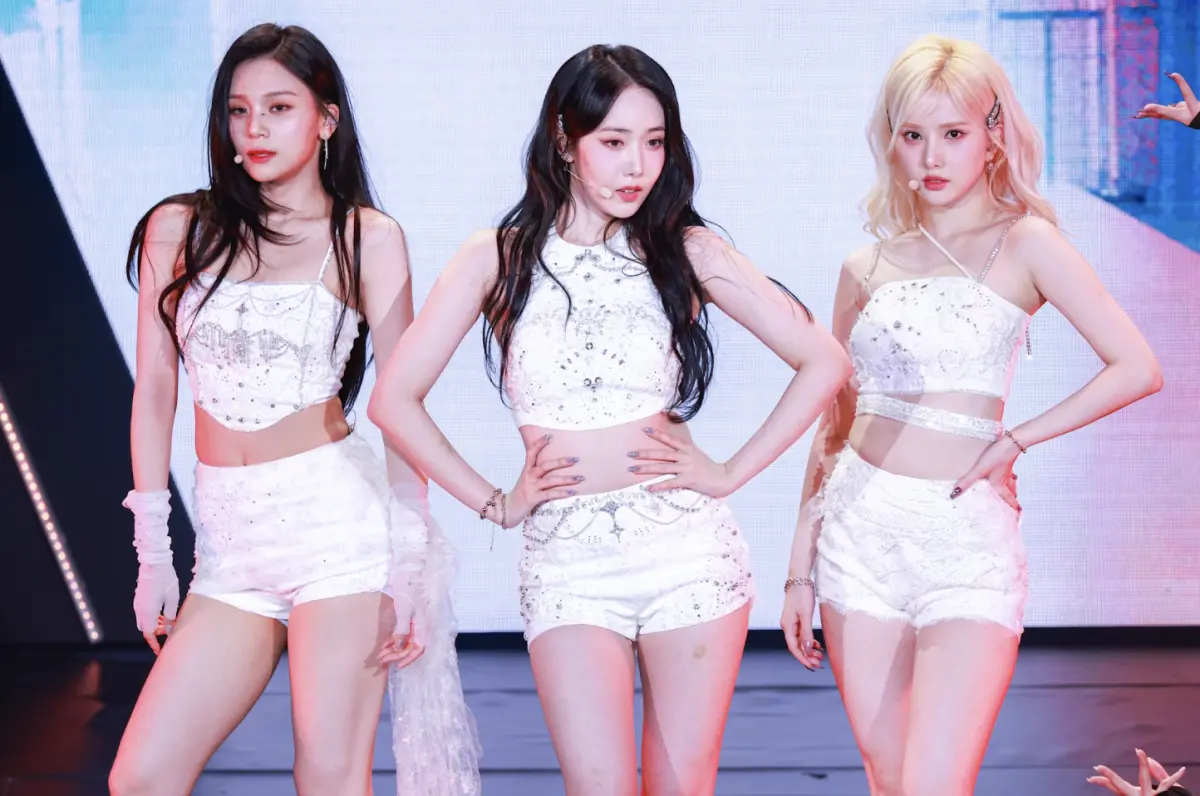 VIVIZ為台粉展露「世界首見」萌翻！粉絲被Cue跳〈MANIAC〉沒在怕 | 娛樂 | NOWnews今日新聞