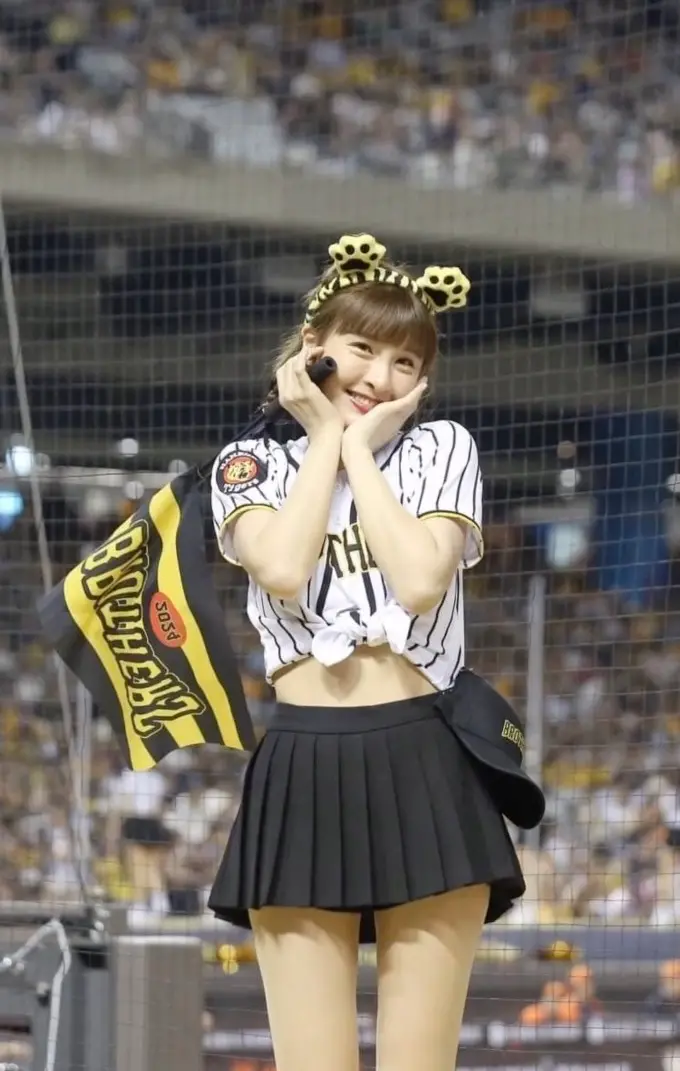 粉絲嗨翻！峮峮超萌應援照登日本Yahoo首頁 | beanfun!