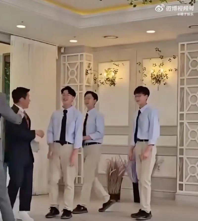 13歲身高直逼185爸！《超人》三胞胎近況曝 | beanfun!