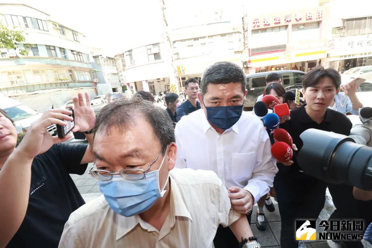 性侵、猥褻6女遭起訴！藝人NONO現身士林地院 身形消瘦面容憔悴 | 社會 | NOWnews今日新聞