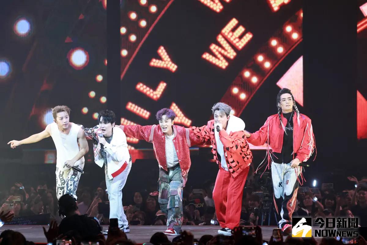 Energy站小巨蛋舞台掀轟動！粉絲點名2成員是「雙帥」 敲碗組CP | 娛樂 | NOWnews今日新聞