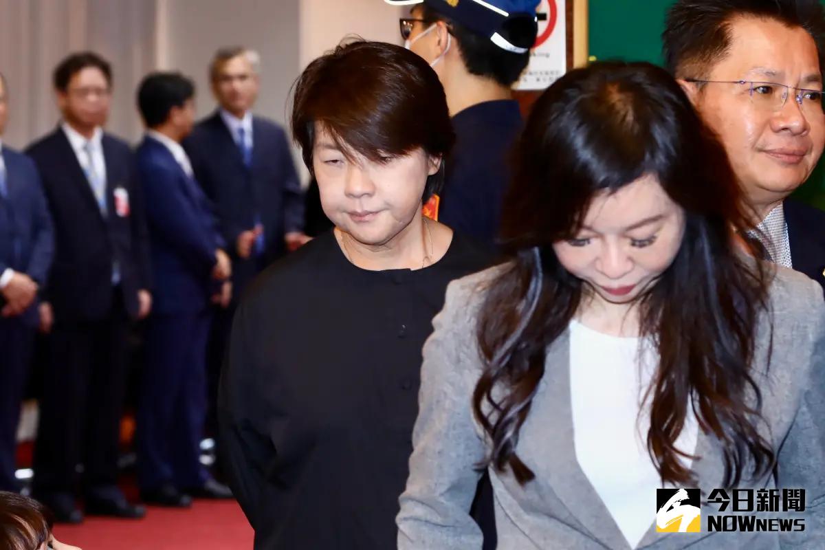 影／柯文哲、陳佩琪沒回自宅住她家 黃珊珊：因記者圍堵柯家擾鄰 | 政治快訊 | 要聞 | NOWnews今日新聞