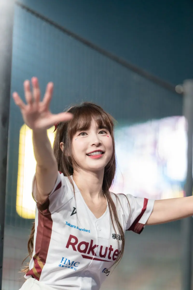 粉絲錯過女神表演淚崩！Yuri私下暖舉曝光 | beanfun!