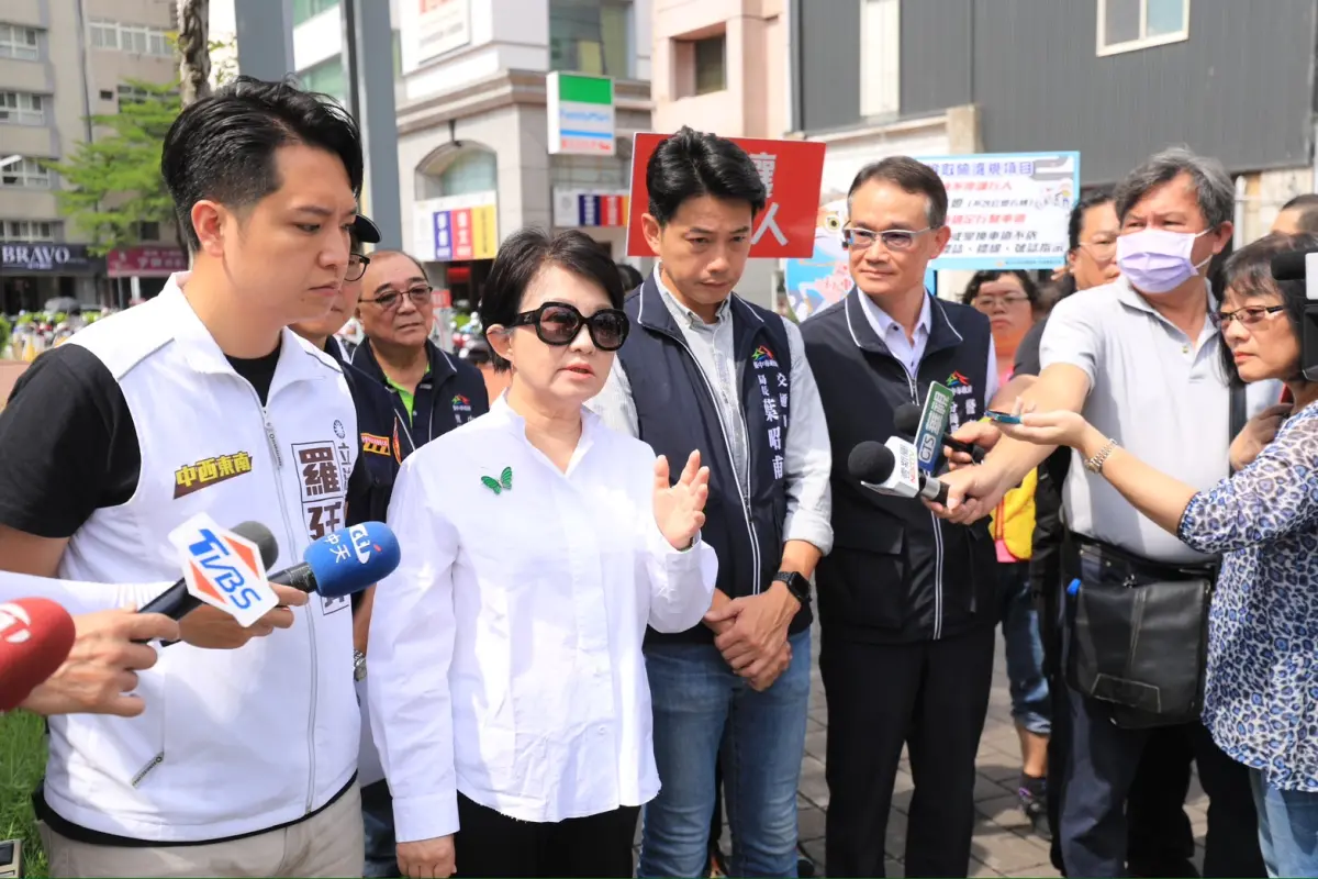 公車駕駛抱怨邊開邊吐 盧秀燕：不要po文更不要忍耐、請直接檢舉 | 政治快訊 | 要聞 | NOWnews今日新聞