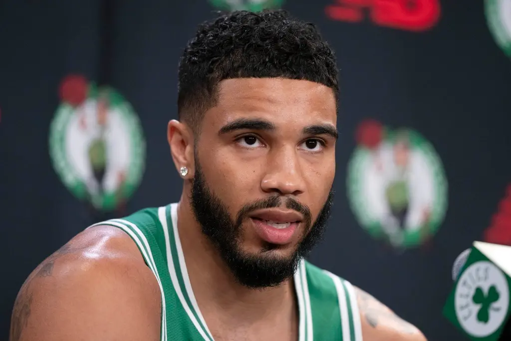 NBA例行賽點燃戰火！塞爾提克賽前頒冠軍戒 Tatum：再拿1次冠軍 | 運動 | NOWnews今日新聞