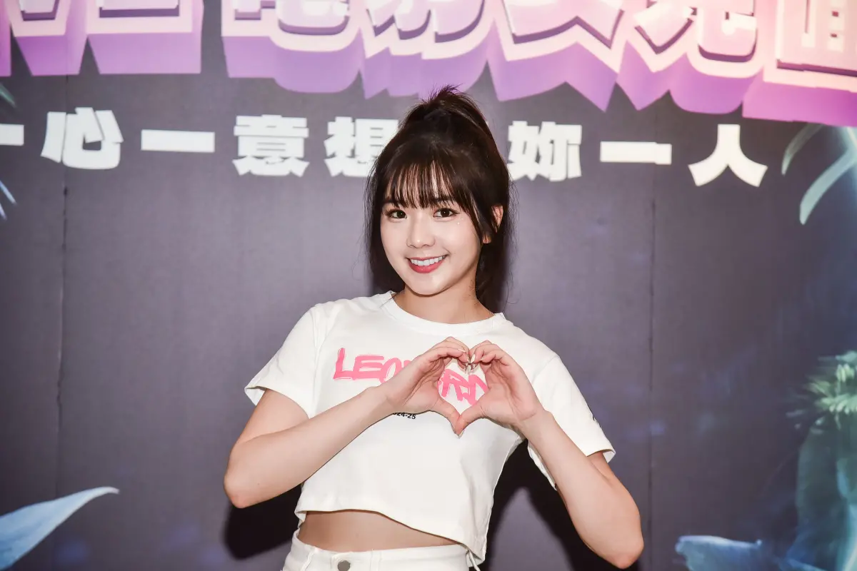 笑笑回應李多慧跟拍事件 高EQ緩頰：媒體、粉絲助我們發光發熱 | 娛樂 | NOWnews今日新聞