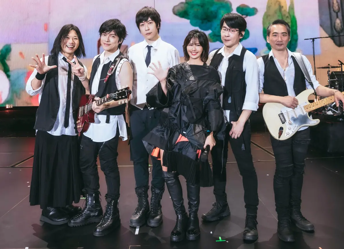 五月天合體孫燕姿開唱HIGH翻！阿信告白：每次看到她「都很心動」 | 娛樂 | NOWnews今日新聞