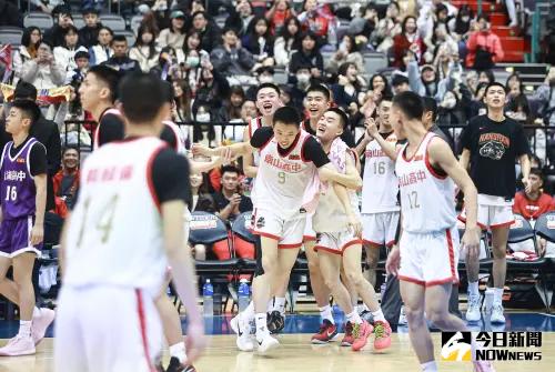 HBL／南山高中86:70險勝南湖高中！晉級冠軍戰 兩隊合計46次犯規 | 籃球 | 運動 | NOWnews今日新聞