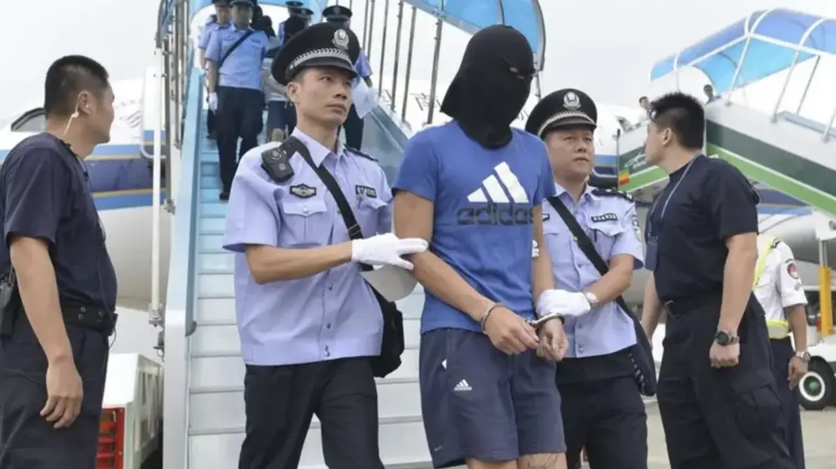 柬埔寨台籍詐騙犯遣送中國！我外交部抗議 網友酸：送回來輕判？ | 生活焦點 | 要聞 | NOWnews今日新聞