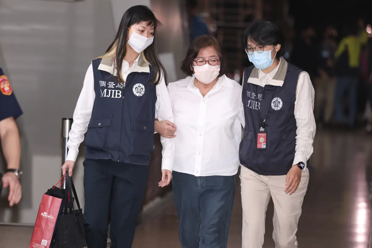 影／黃呂錦茹移送北檢複訊 面對鏡頭大喊「冤枉」 | 社會 | NOWnews今日新聞